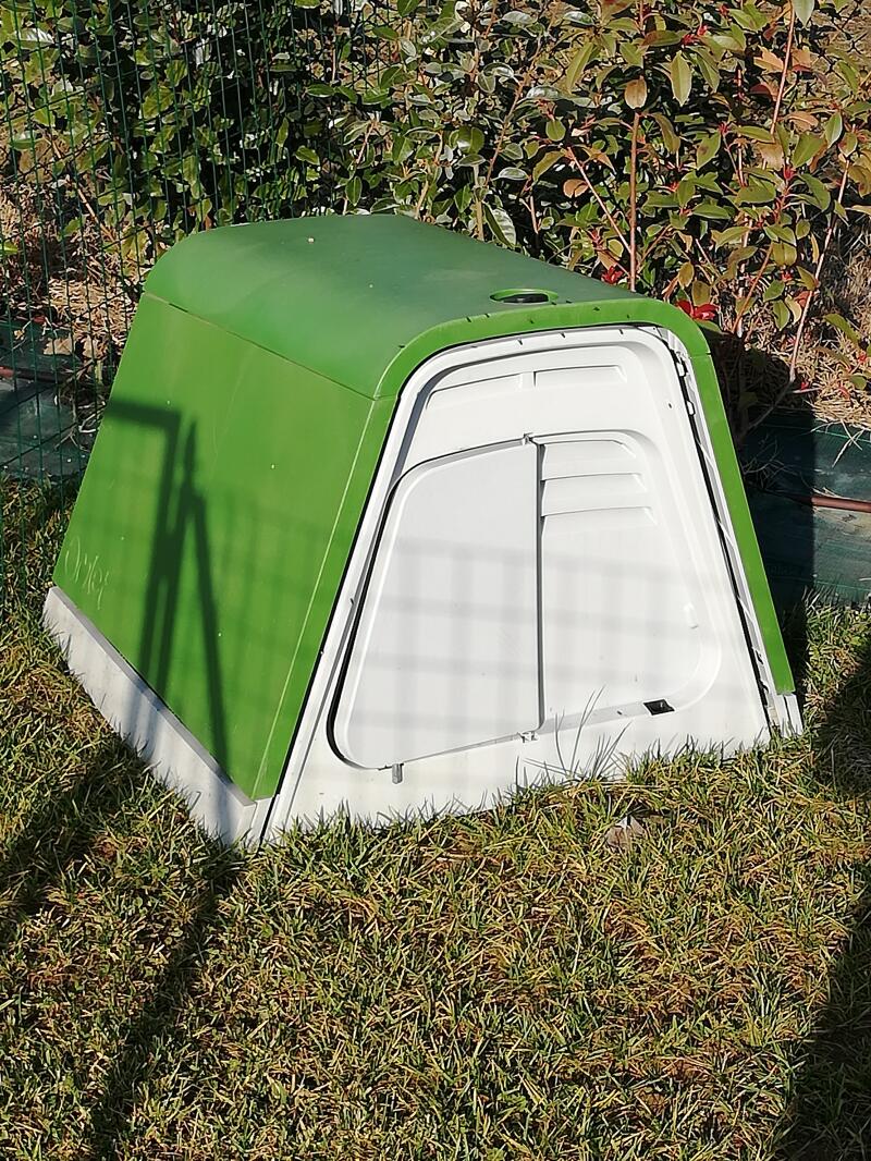 Eglu Go Plastic Chicken Coops Australia | Omlet | Chicken Coops, Walk ...